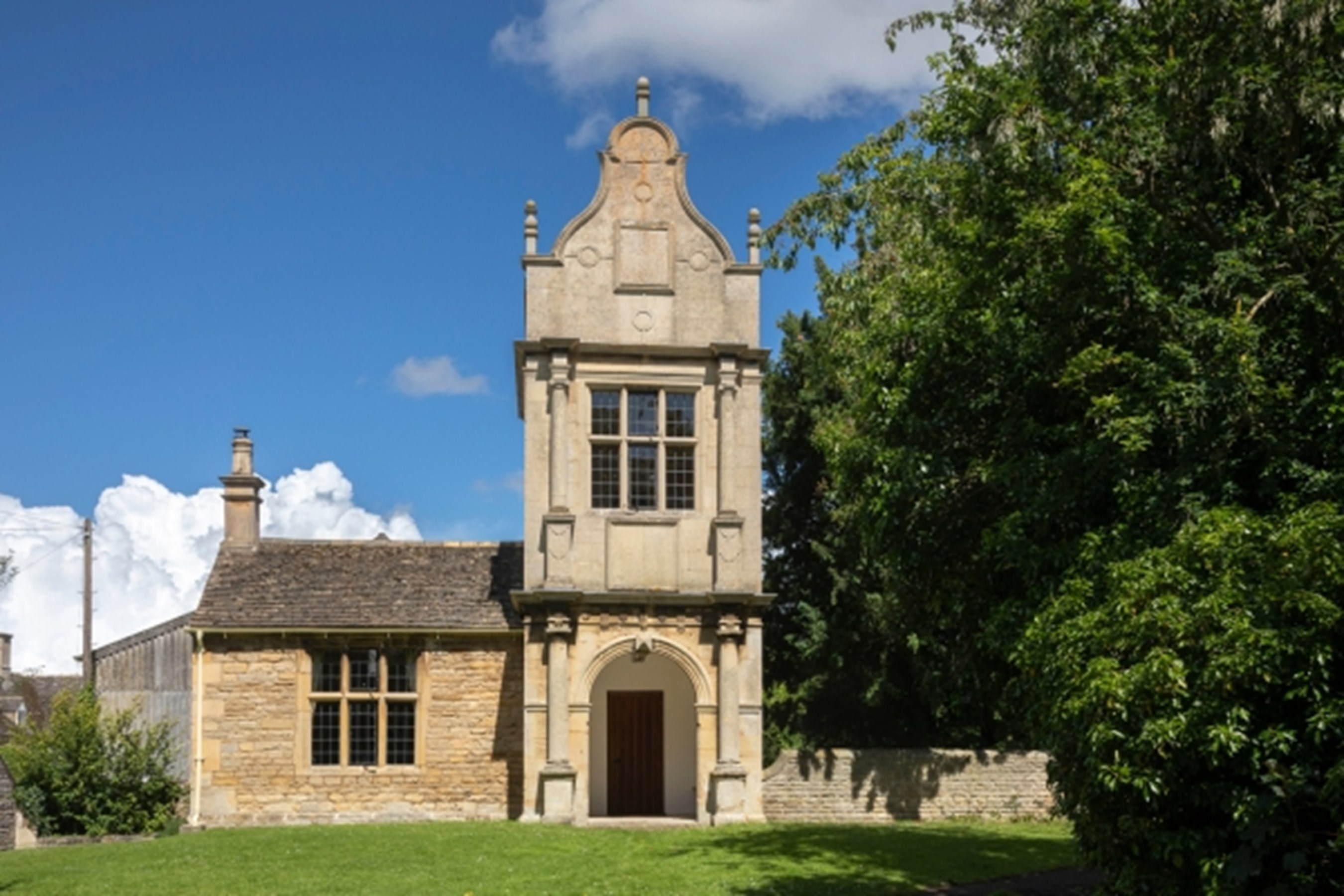 Lynch Lodge